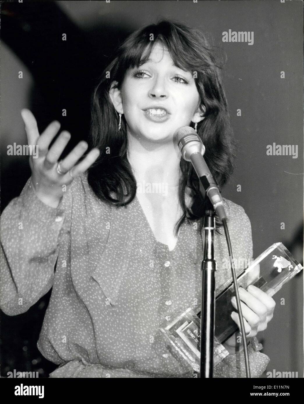 Black bush radio hi-res stock photography and images - Alamy