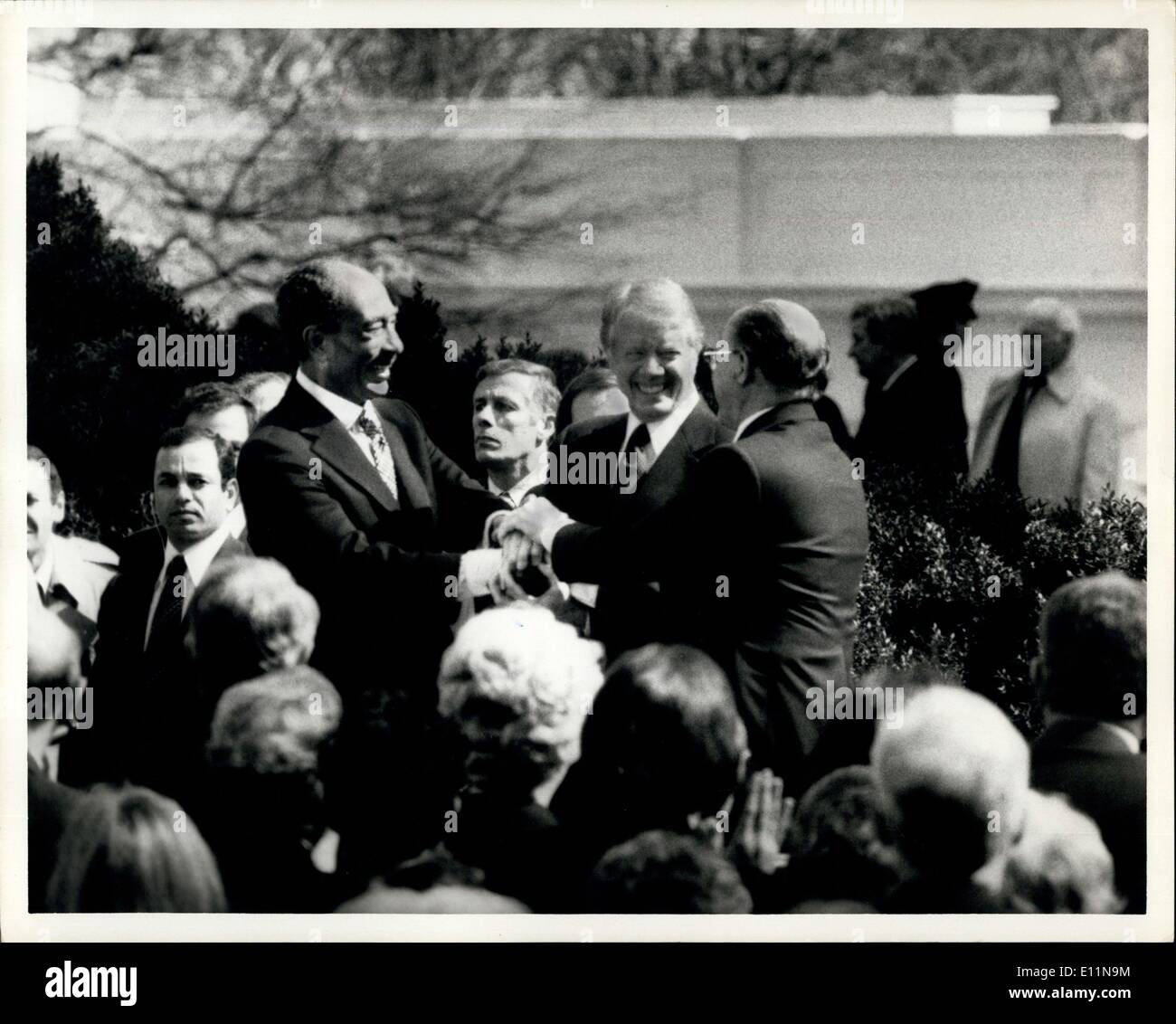 Peace treaty hi-res stock photography and images - Alamy