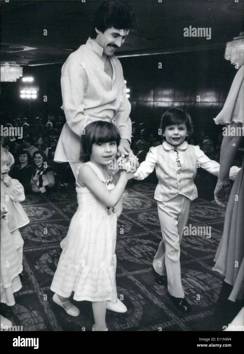 Child models hi-res stock photography and images - Alamy