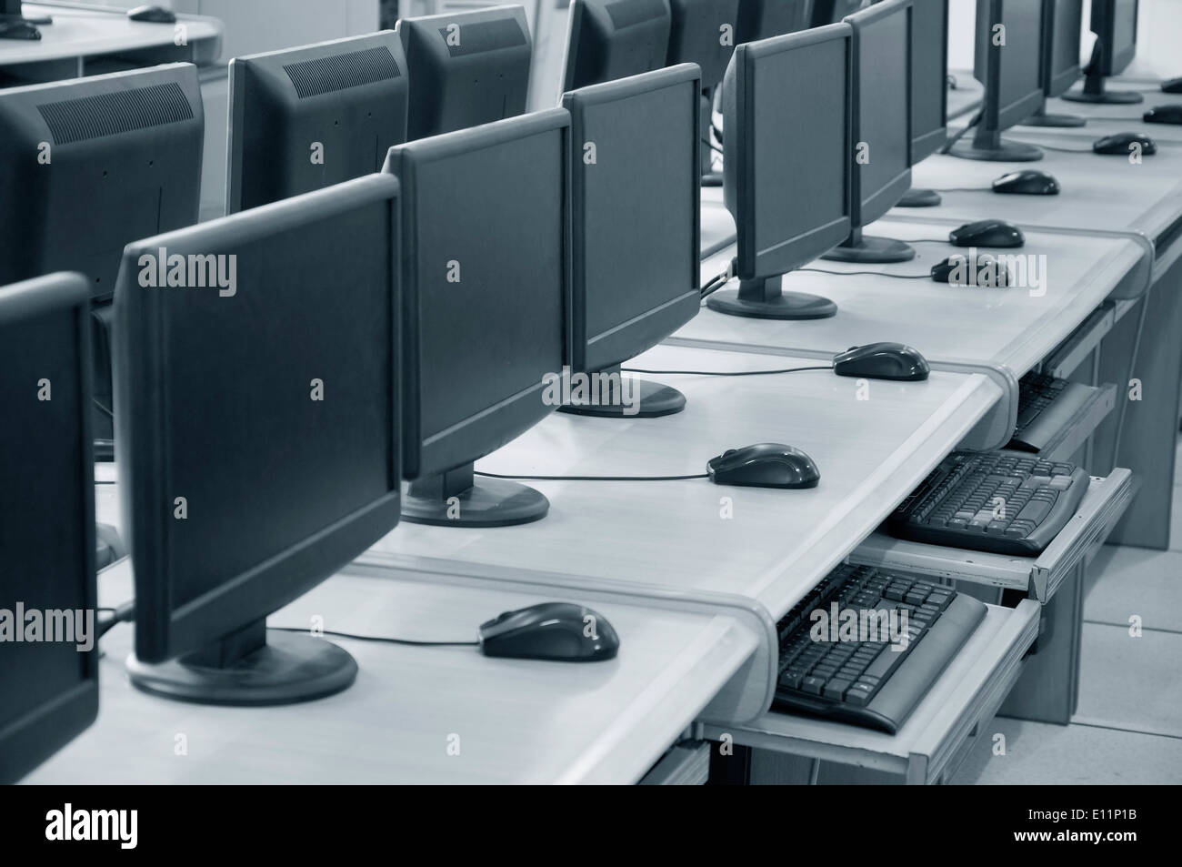 Room with desk hi-res stock photography and images - Alamy