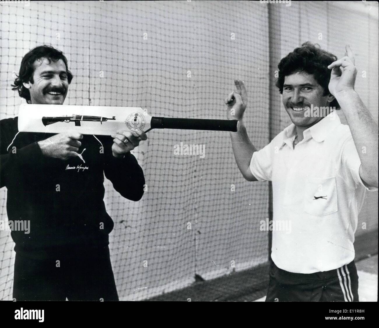 Dennis lillee hi-res stock photography and images - Alamy