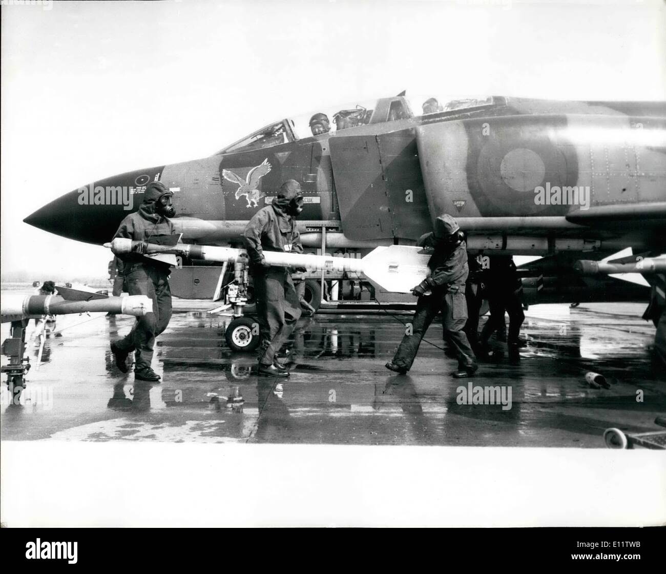 Raf ground crew hi-res stock photography and images - Alamy