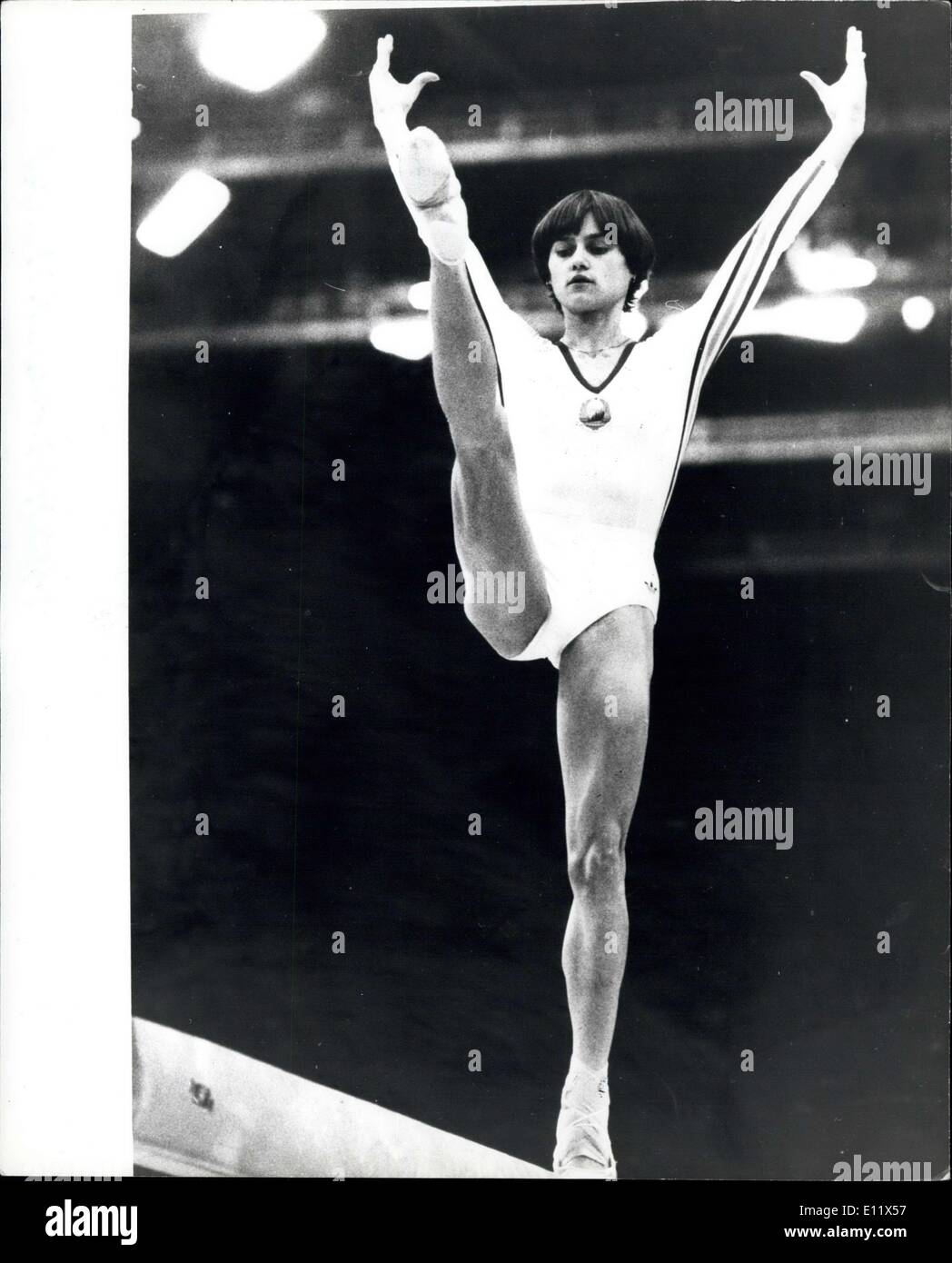 Nadia comaneci hi-res stock photography and images - Alamy