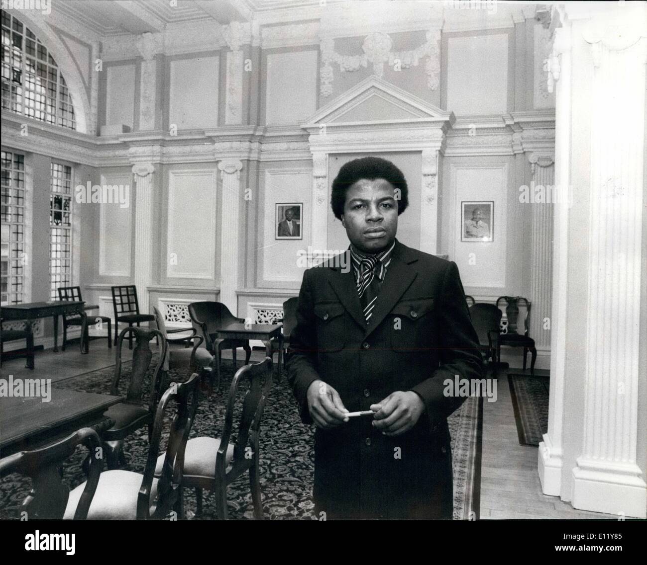 Workman have been putting finishing touches to rhodesia house in hi-res ...