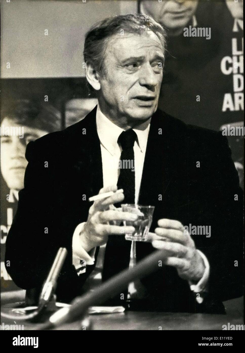 Yves montand hi-res stock photography and images - Alamy