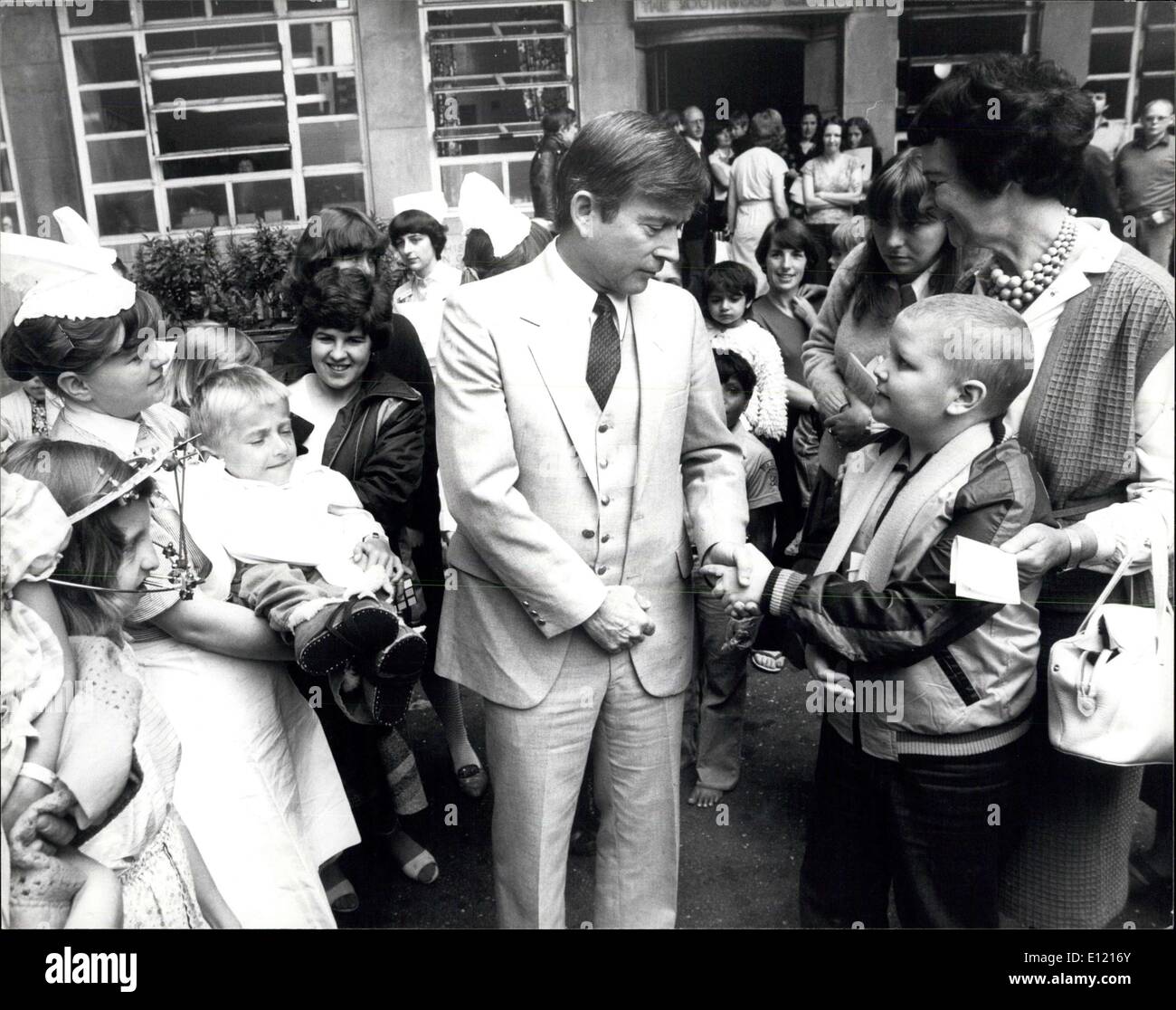 Jun. 18, 1981 - Space Shuttle Commander John Young Visits London ...