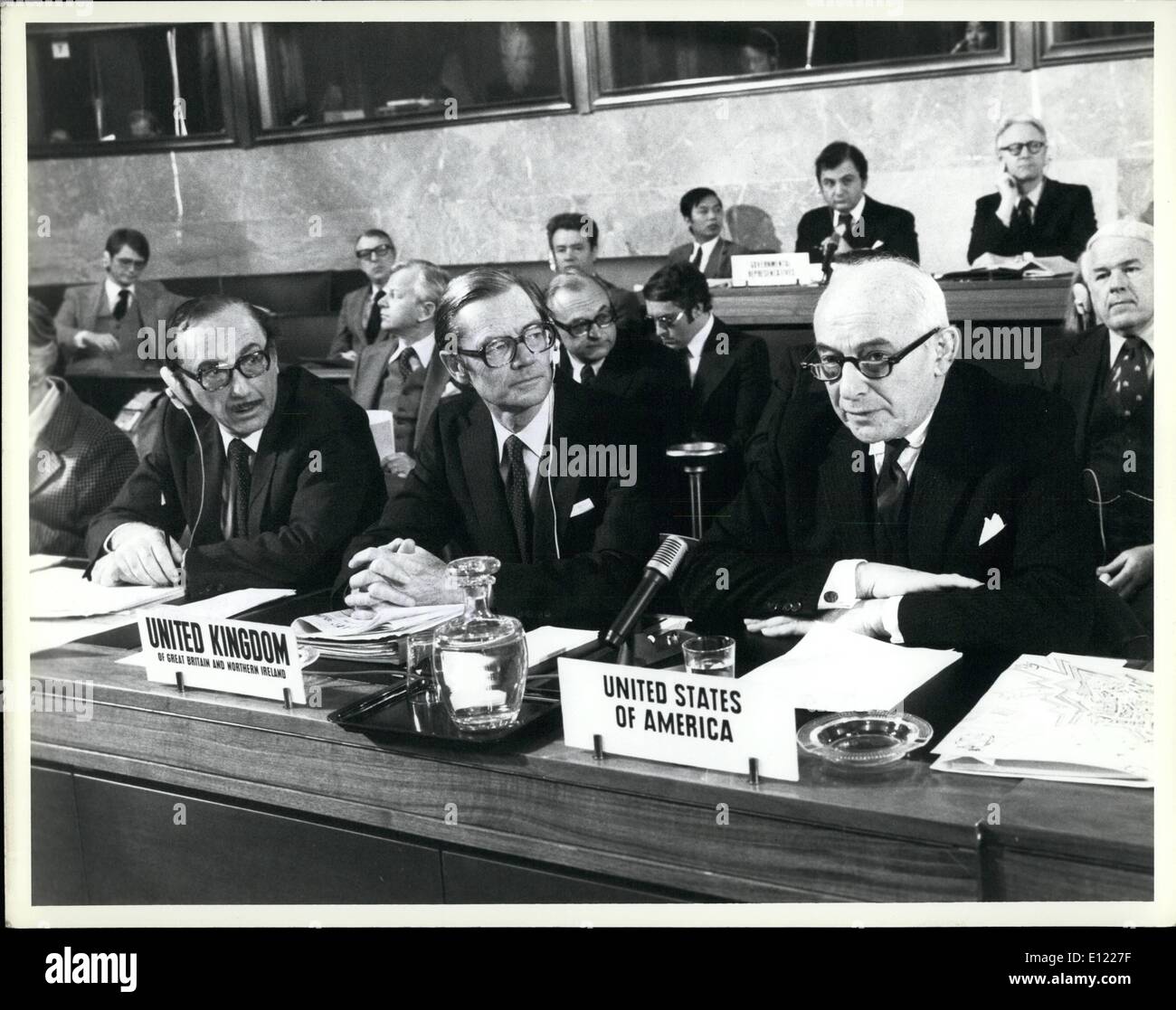 Disarmament hi-res stock photography and images - Alamy