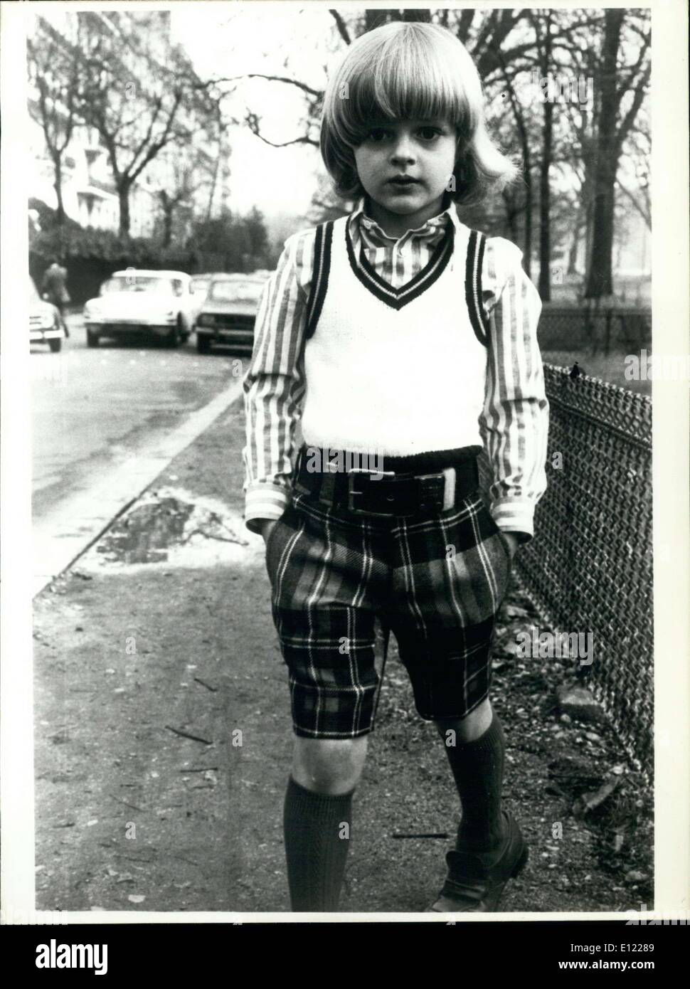 1982 fashion hi-res stock photography and images - Alamy