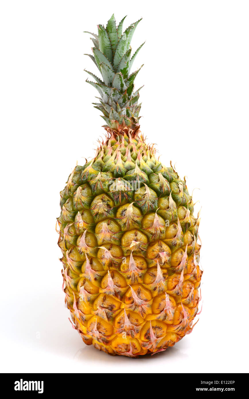 Yellow pineapple plant hi-res stock photography and images - Alamy