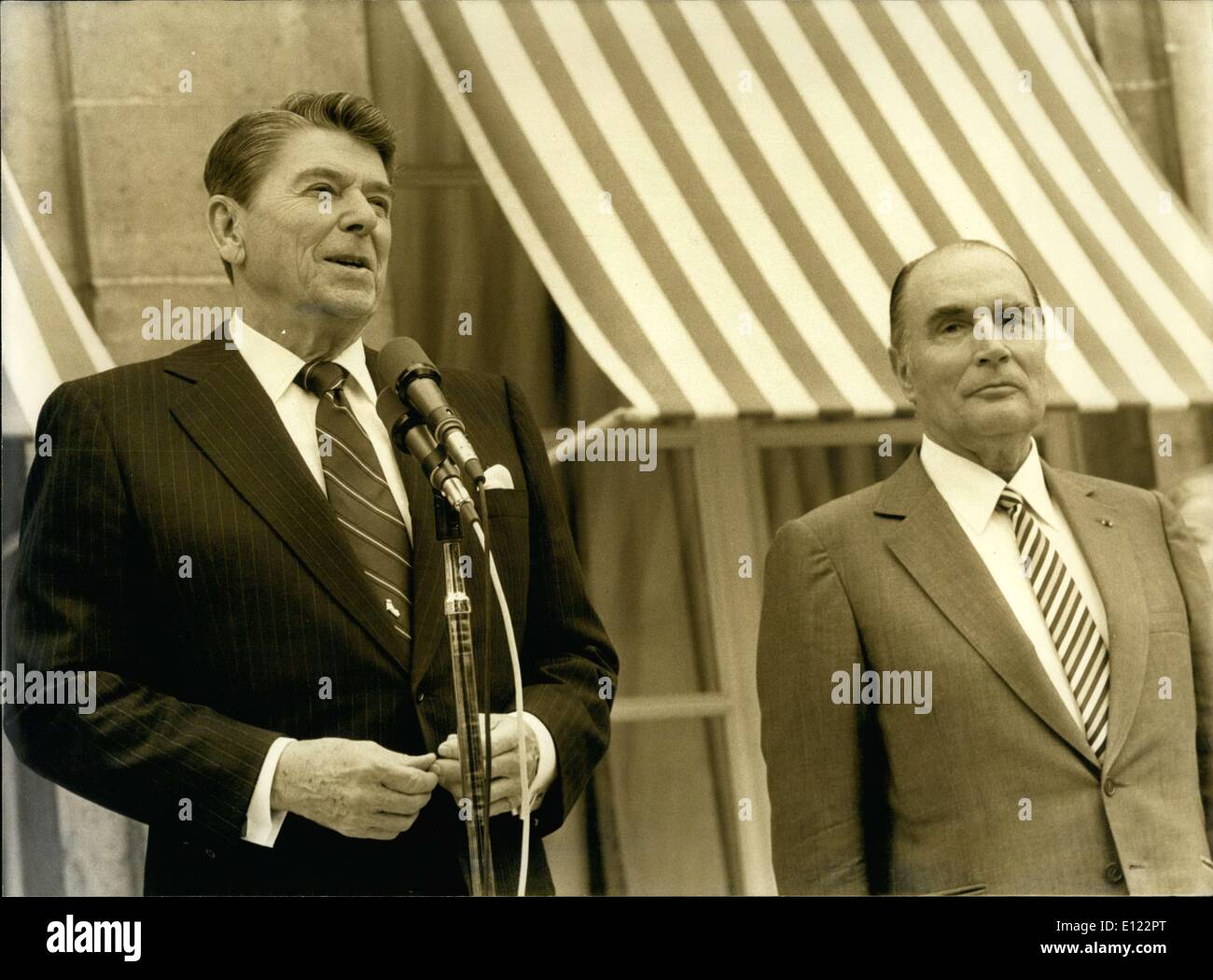 1982 paris hi-res stock photography and images - Alamy