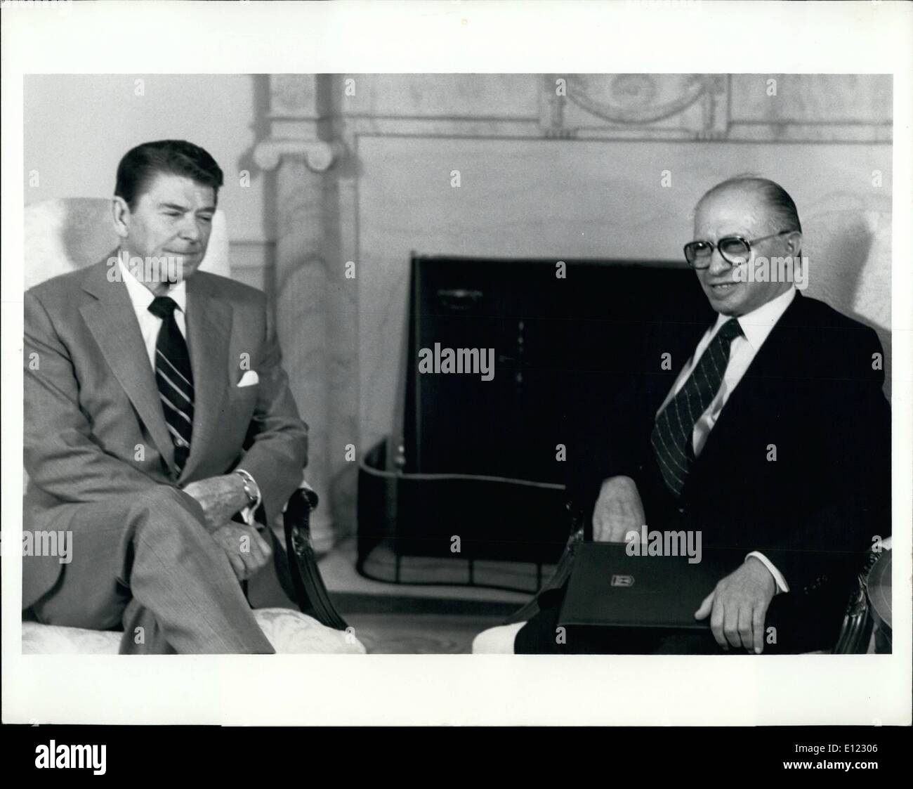 Ronald reagan white house hi-res stock photography and images - Alamy