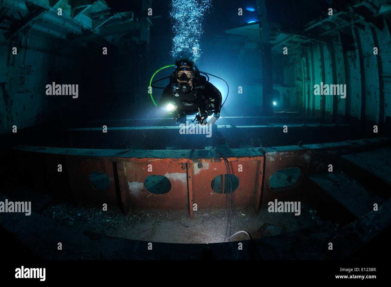 Inside ship wreck hi-res stock photography and images - Alamy