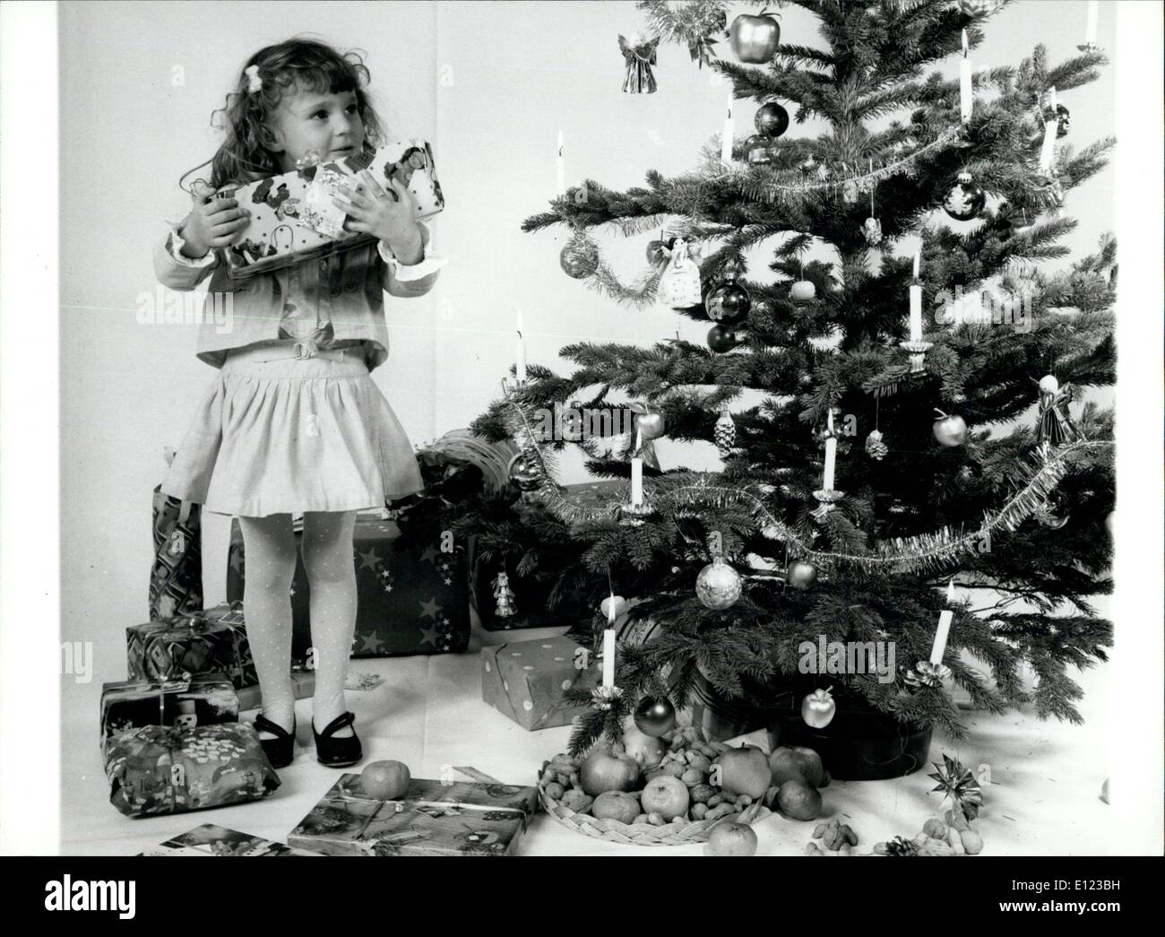 1984 year hi-res stock photography and images - Alamy