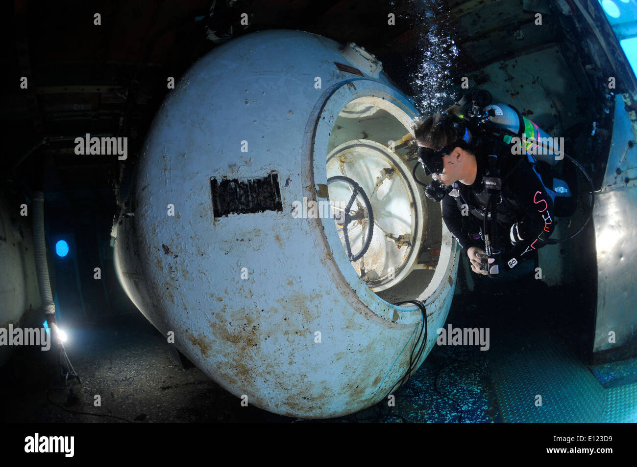 Wreck penetration hi-res stock photography and images - Alamy