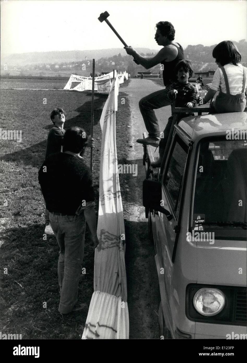 Apr. 04, 1984 - The longest banner in the world Ã¢â‚¬â€œ The longest ...