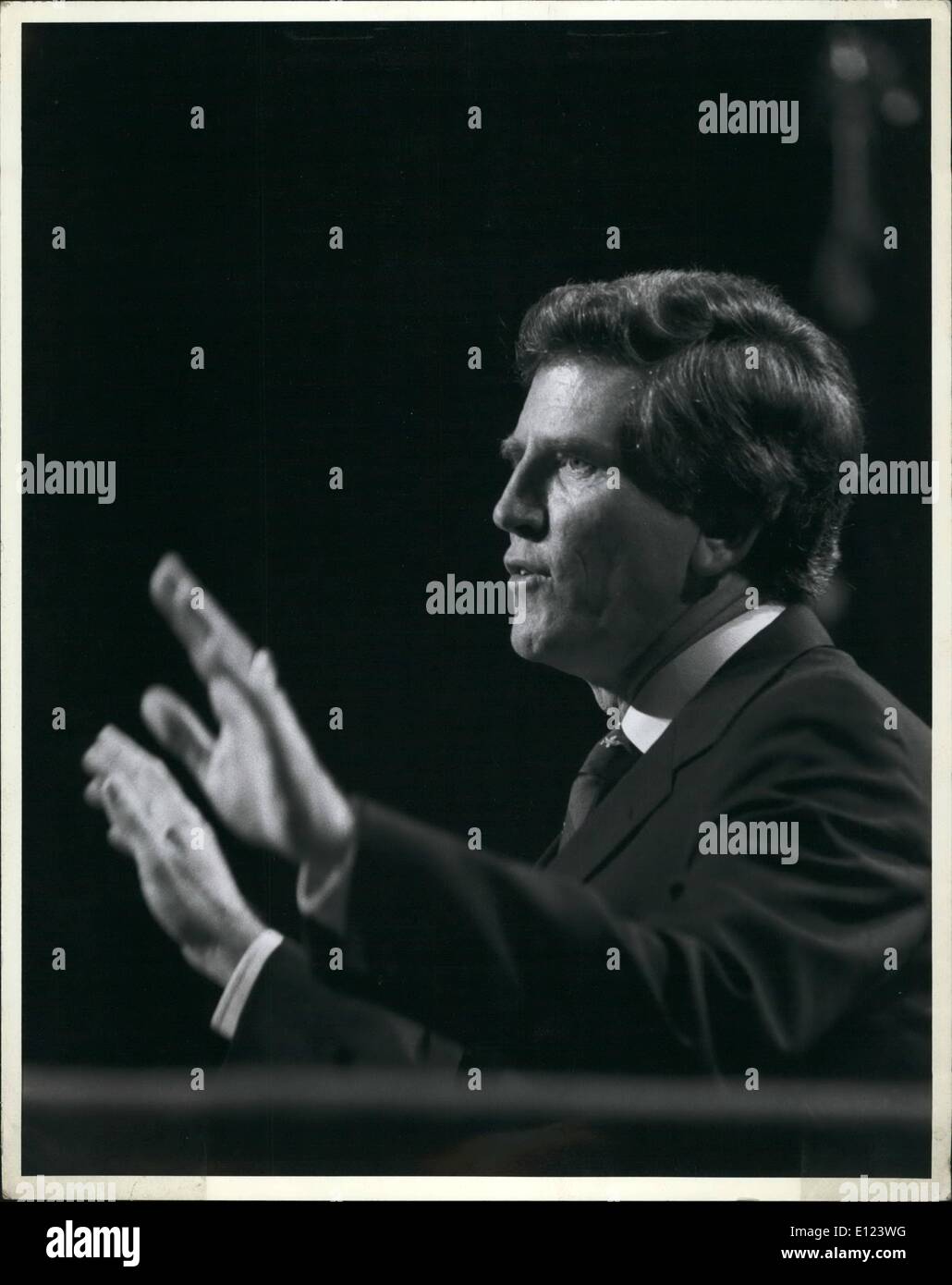 Sen gary hart as he hi-res stock photography and images - Alamy