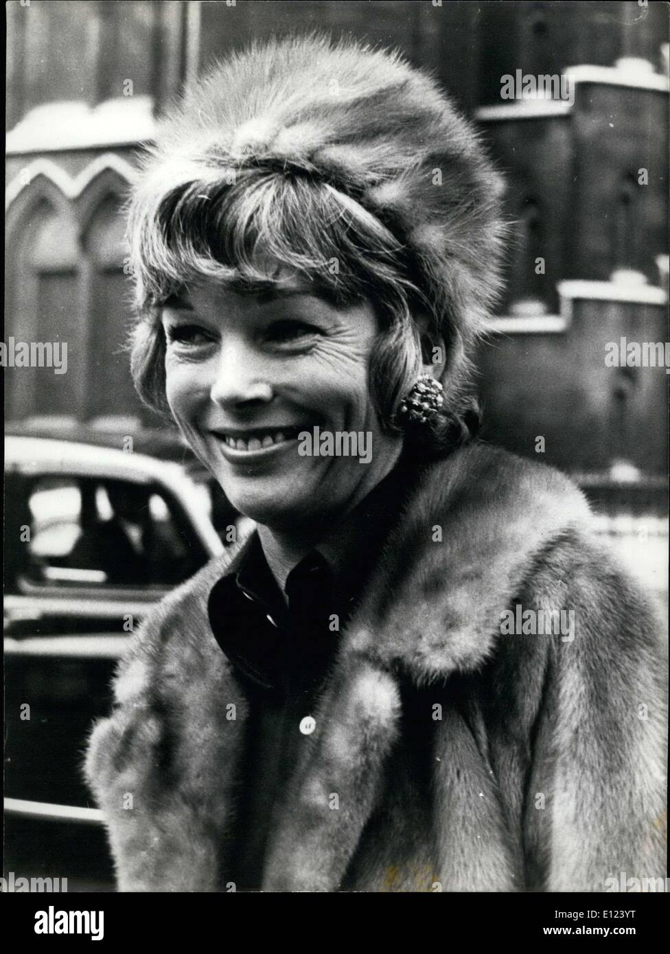 May 09, 1985 - The British comedian Dawn Adams died in London from ...