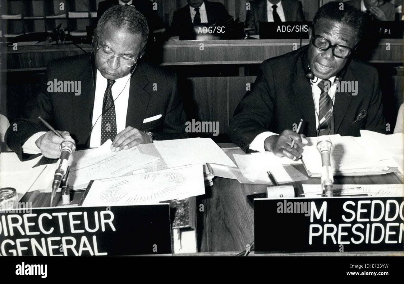 May 09, 1985 - UNESCO: Director M'Bow with Session President Patrick ...
