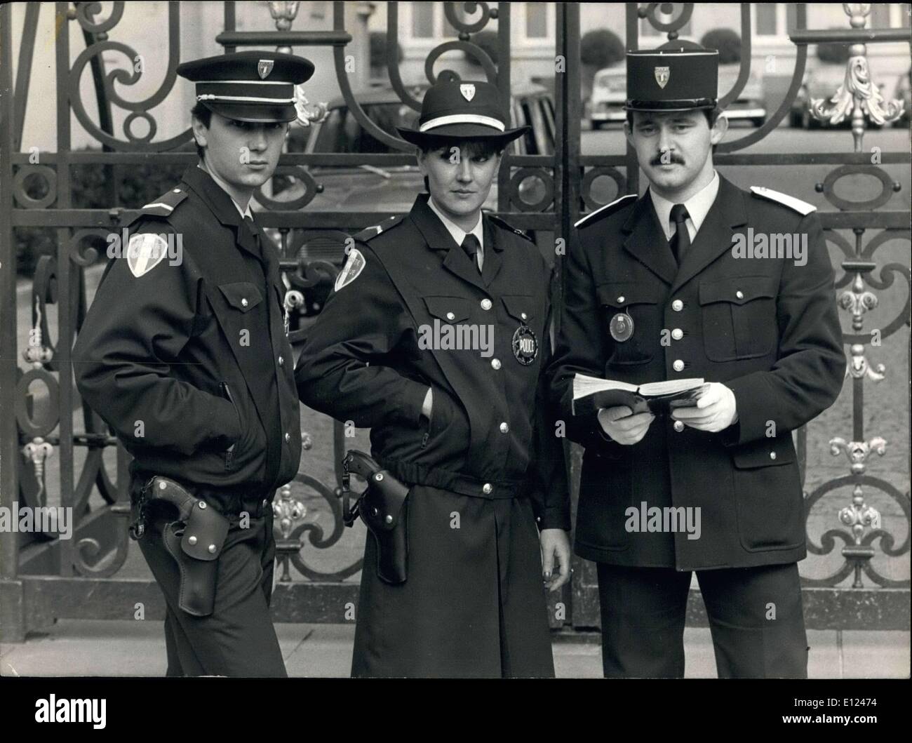 Sep. 25, 1984 - The policeman on the right is wearing the old uniform ...