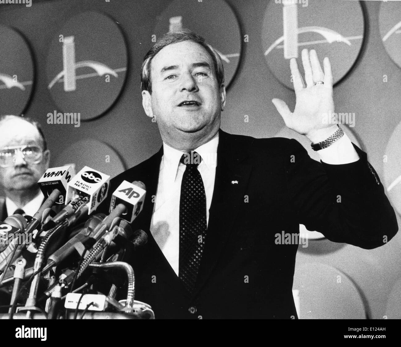 Jerry falwell 1980s hi-res stock photography and images - Alamy