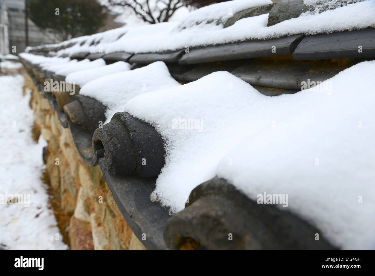 Snow on the temple roof Stock Photo - Alamy