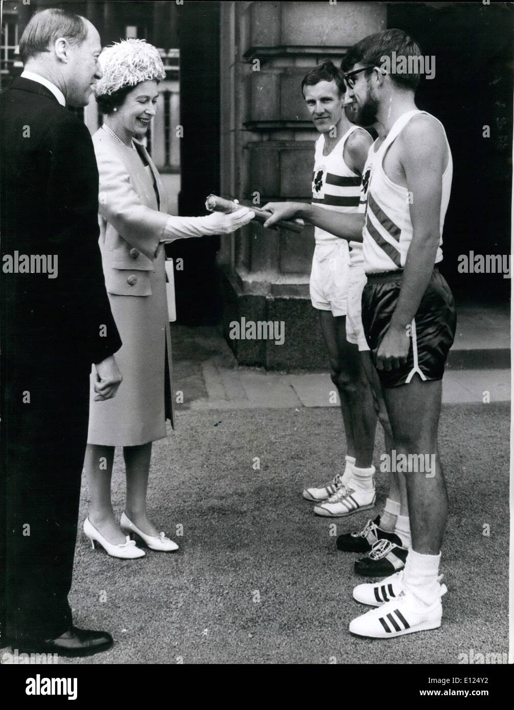 Jul. 07, 1986 - The Queen commonwealth games message leaves: At a ...