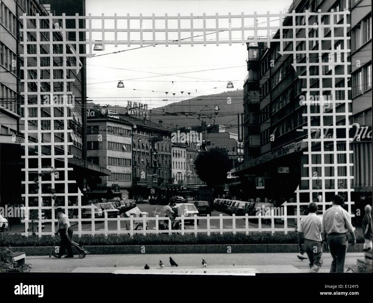 Aug 08 1986 giant tv set in streets biel hi-res stock photography and ...