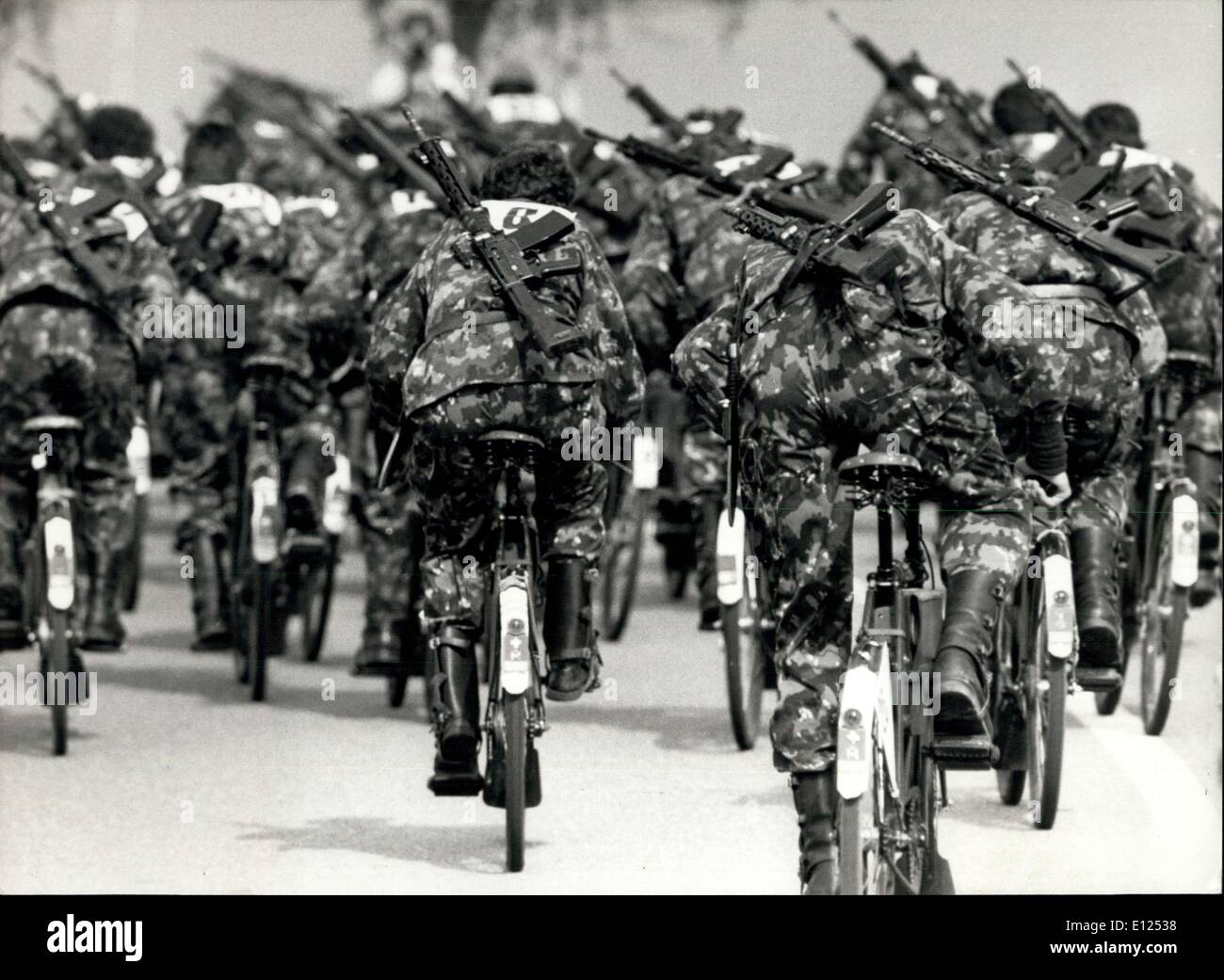 May 10 1991 military cycling in switzerland hi-res stock photography ...