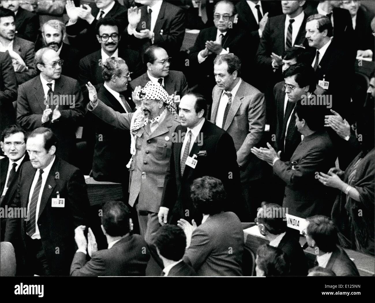 Plo chairman yasser arafat hi-res stock photography and images - Alamy