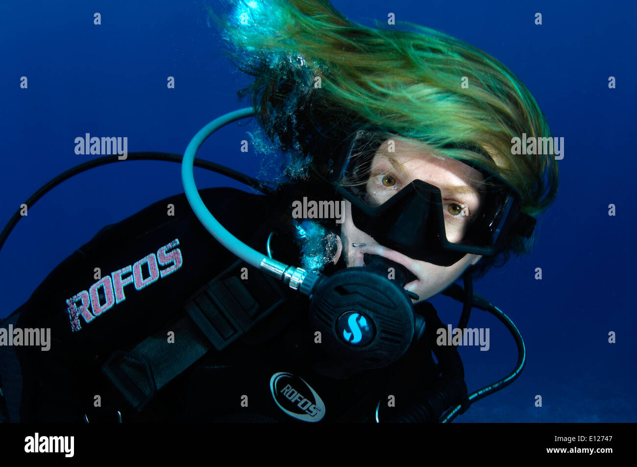 girl scuba diver Stock Photo - Alamy