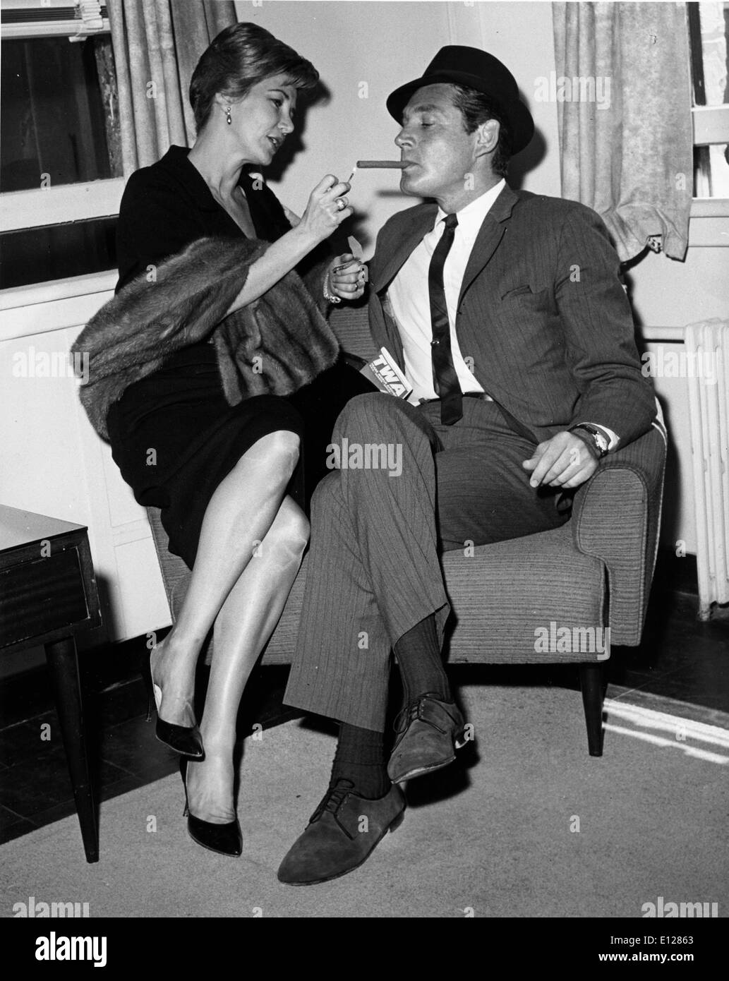 Gene barry hi-res stock photography and images - Alamy