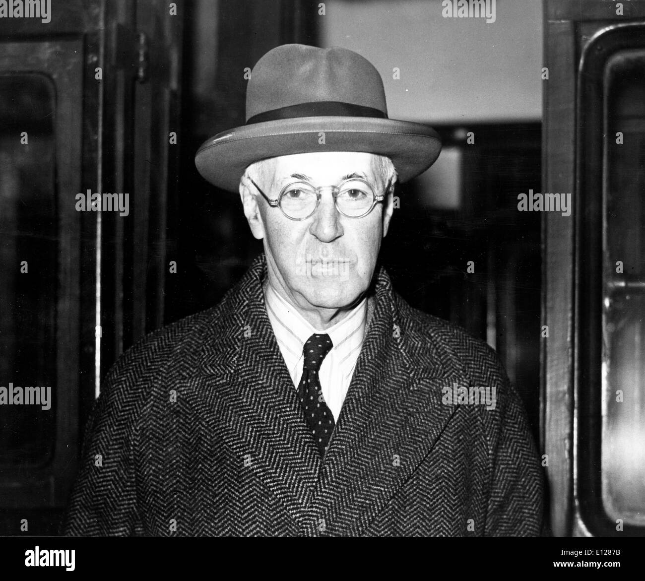 Henry cornelius hi-res stock photography and images - Alamy