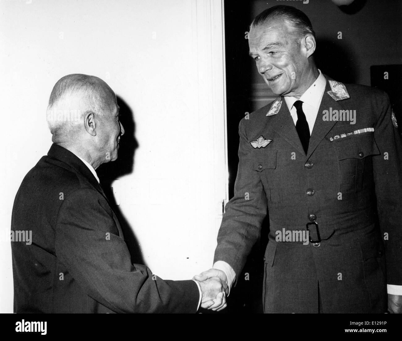 Royal norwegian air force hi-res stock photography and images - Alamy