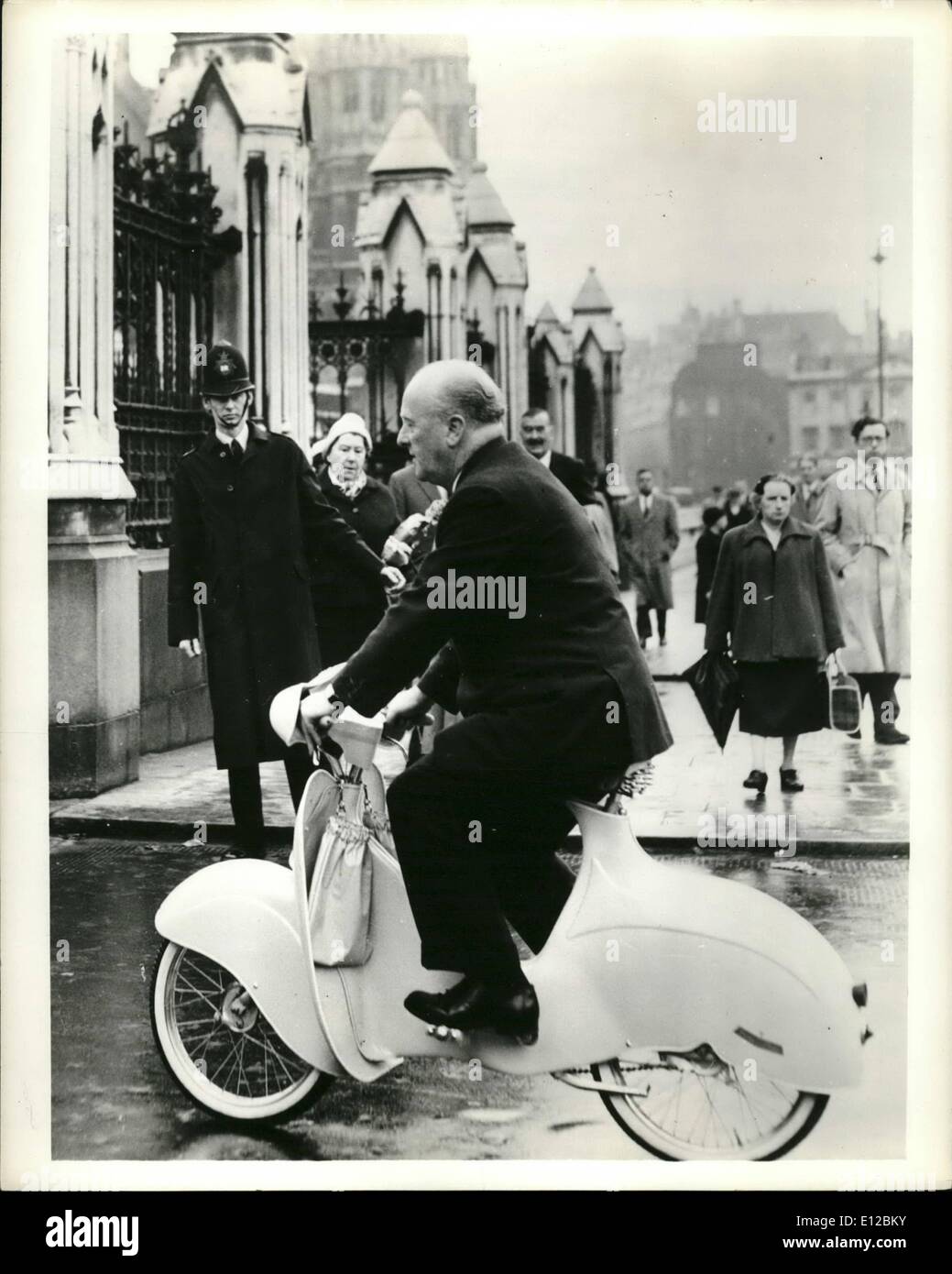 Leg shields hi-res stock photography and images - Alamy