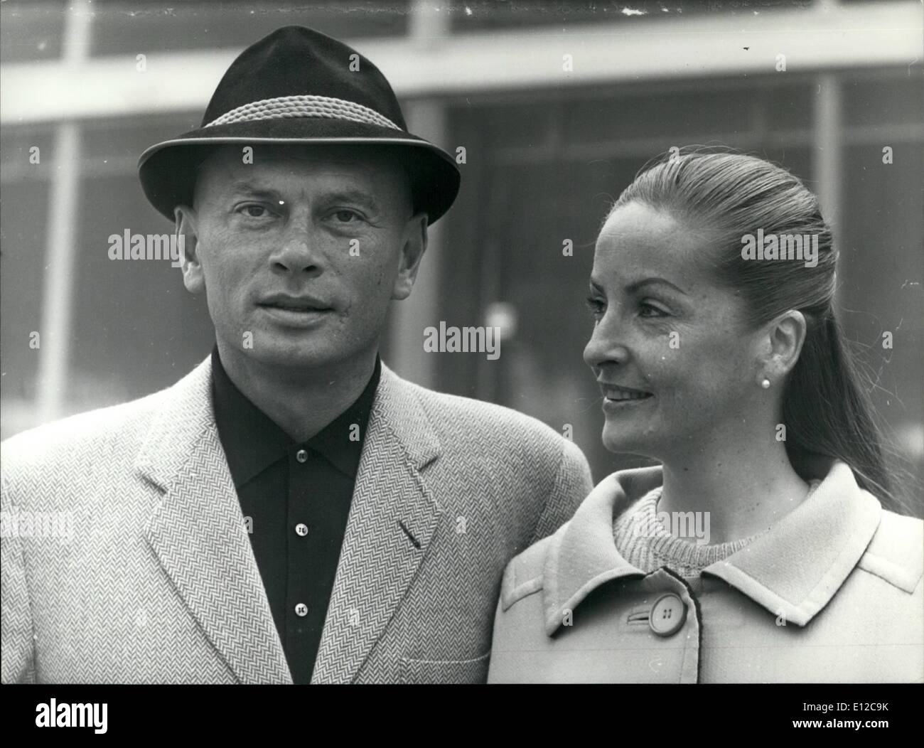 Dec. 16, 2011 - Yul Bryner and his wife in Switzerland Stock Photo - Alamy