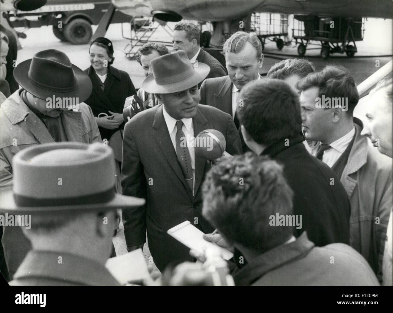 First nations scientists hi-res stock photography and images - Alamy