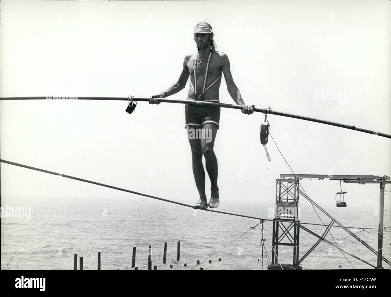 Dec. 16, 2011 - Steve McPeak , tight rope walker Stock Photo - Alamy