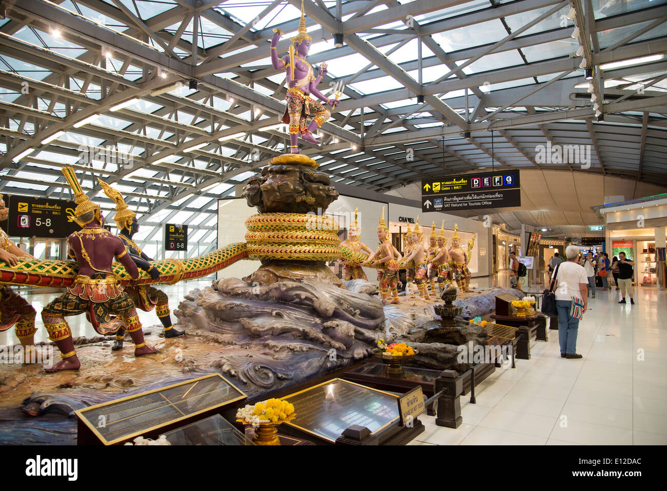 Airport depatures hi-res stock photography and images - Alamy