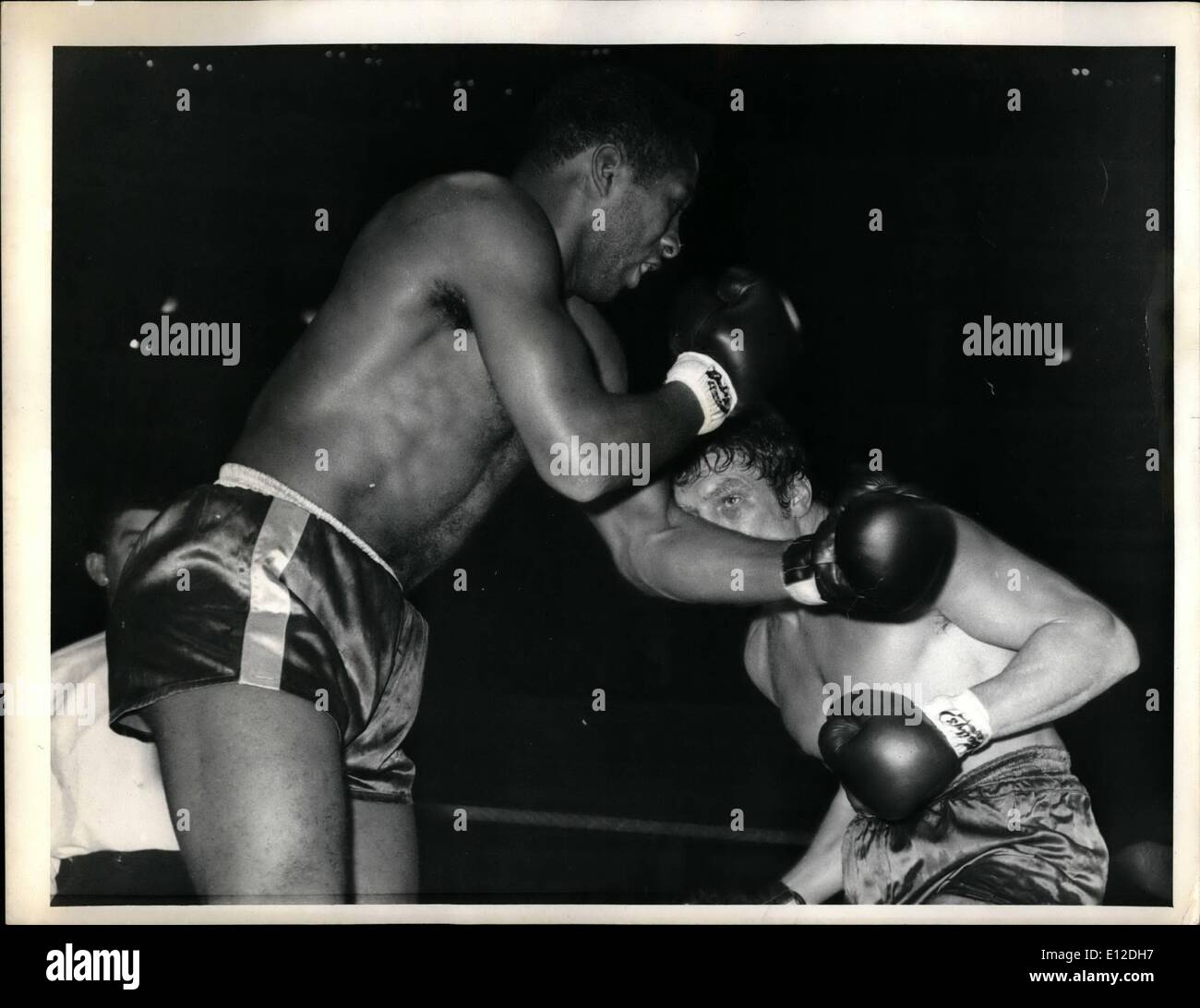 Heavyweight contest hi-res stock photography and images - Alamy