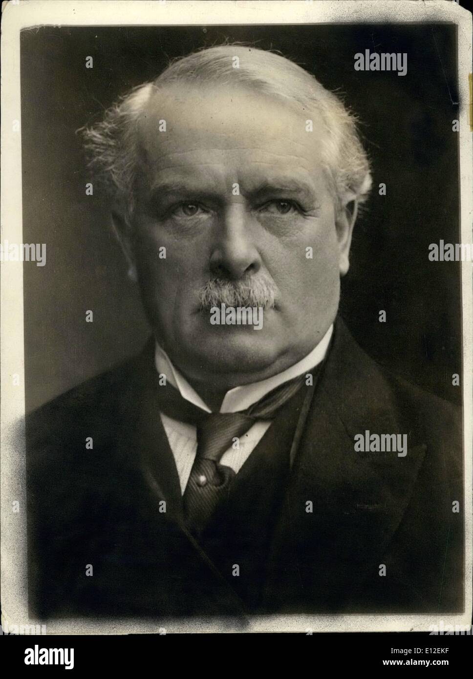 Resignation of prime minister hi-res stock photography and images - Alamy