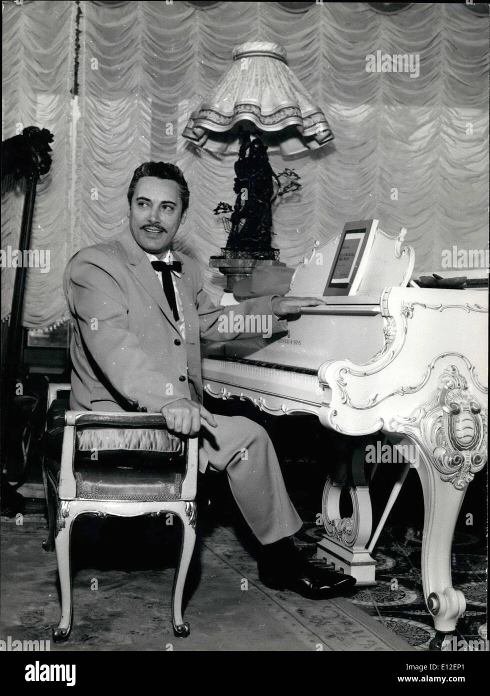 January 1963 mario del monaco hi-res stock photography and images - Alamy