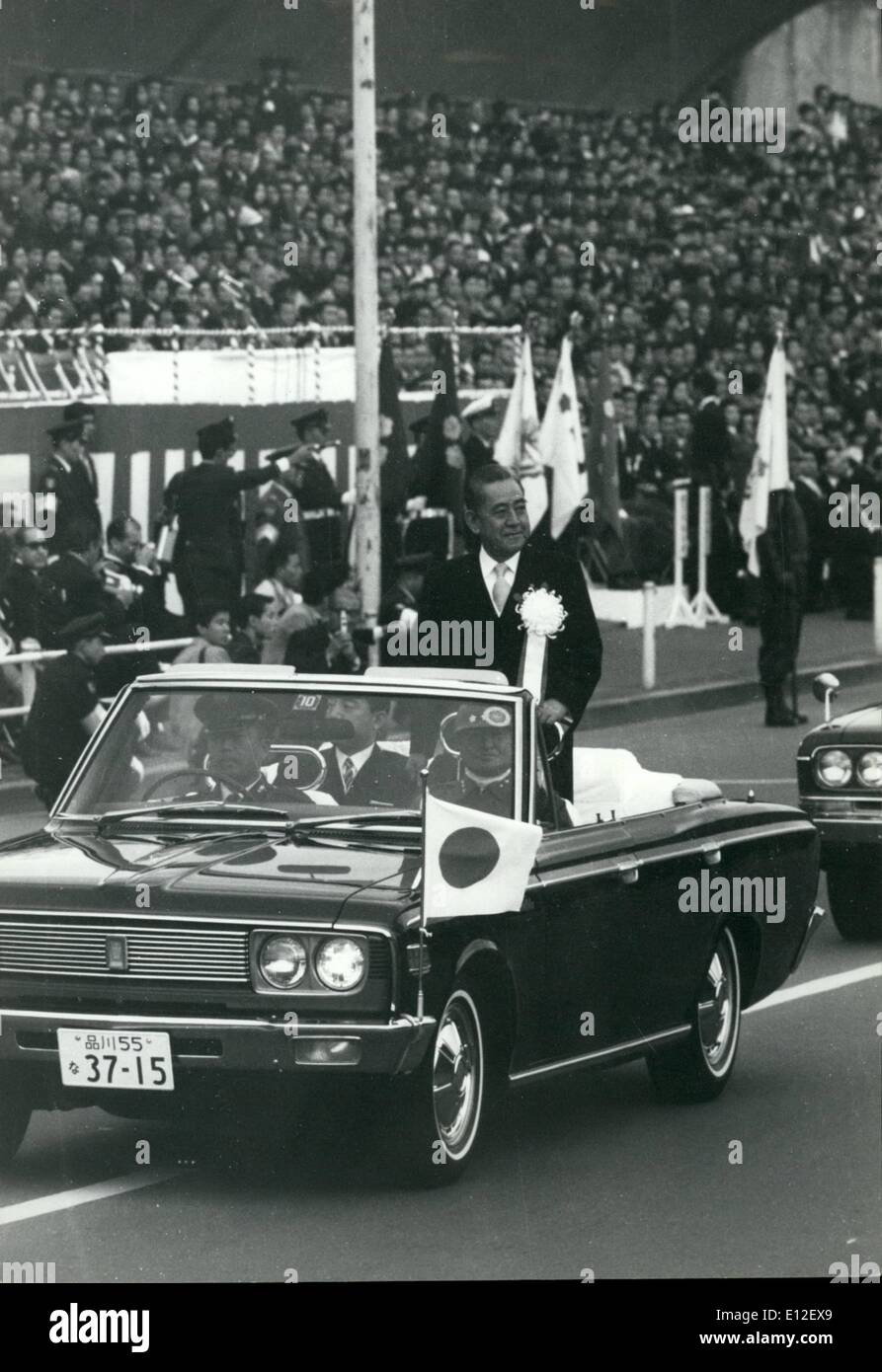 Japan shows her military strength hi-res stock photography and images ...