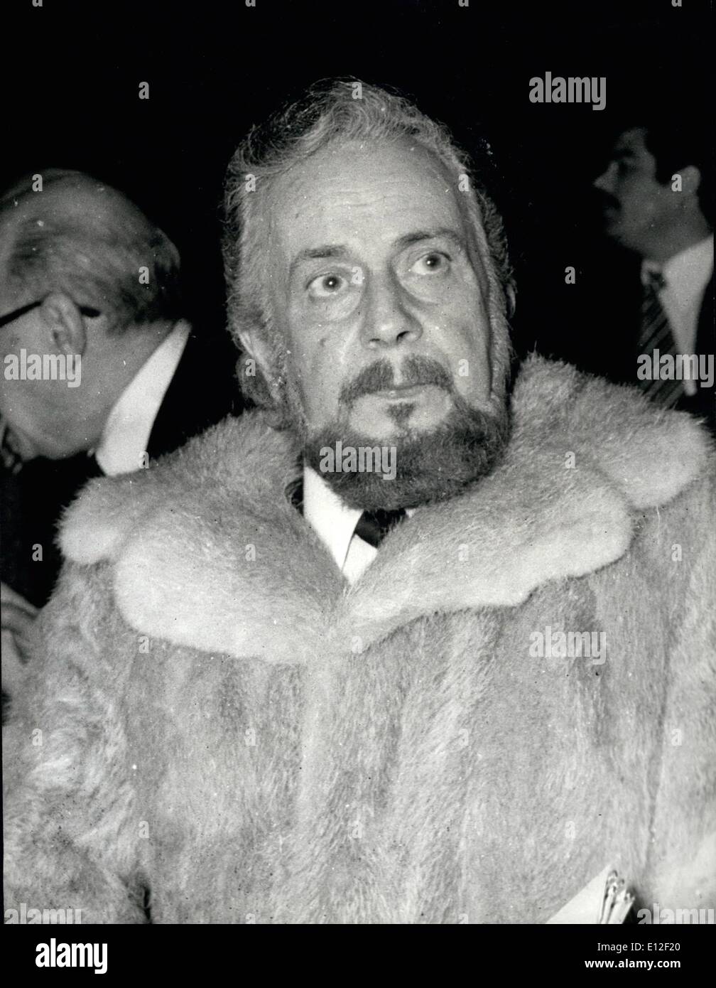 Ritsos poet hi-res stock photography and images - Alamy