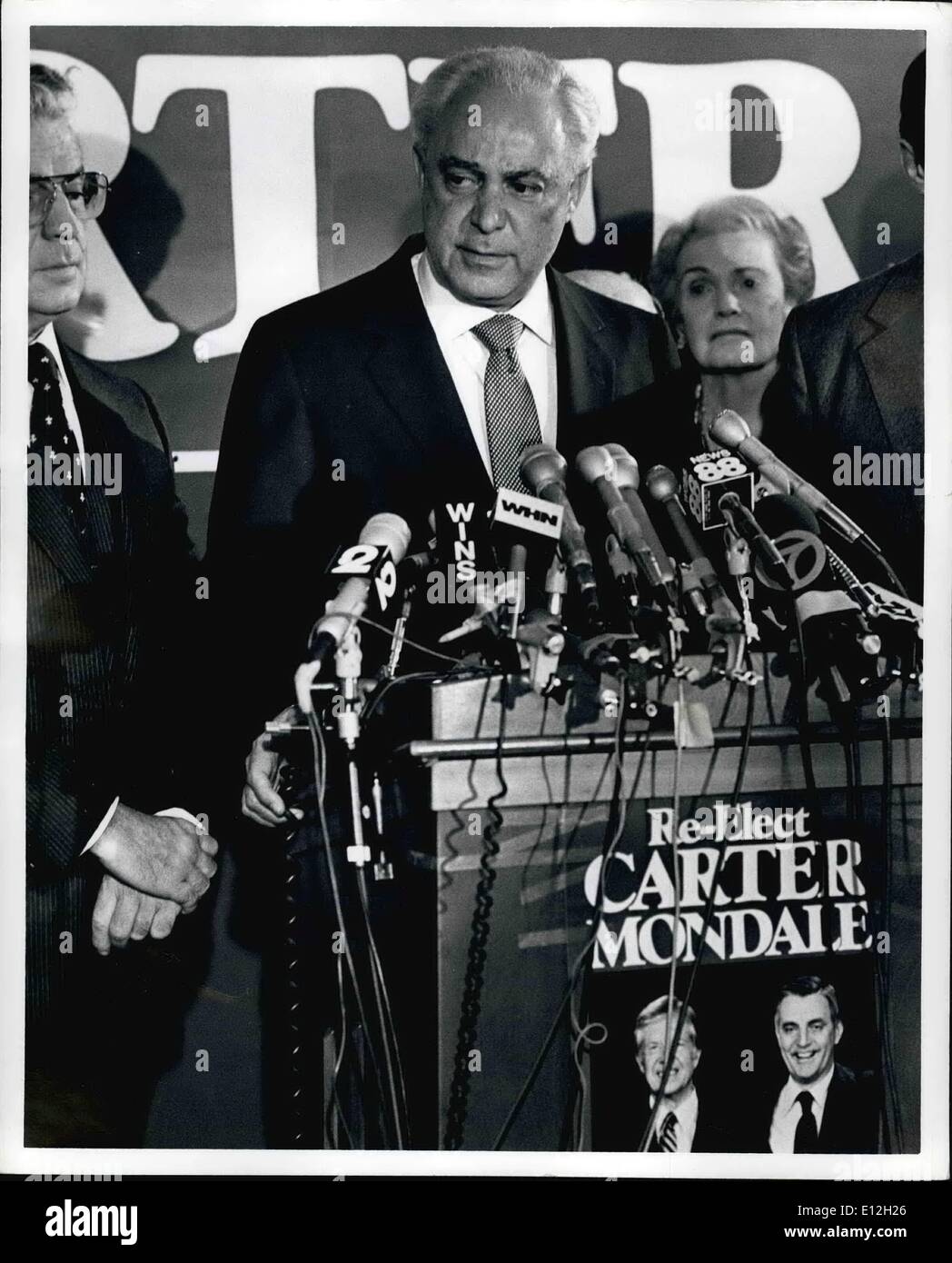 Robert Strauss Actor