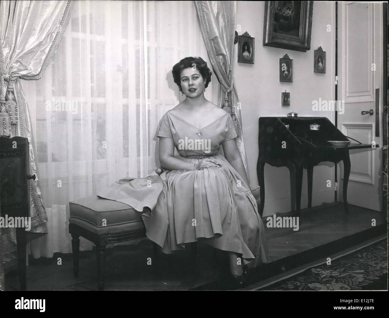 Daughter of the count of paris hi-res stock photography and images - Alamy