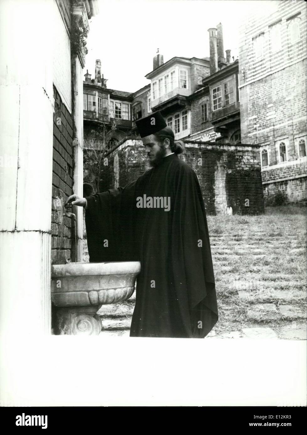 2012 athenos monks hi-res stock photography and images - Alamy