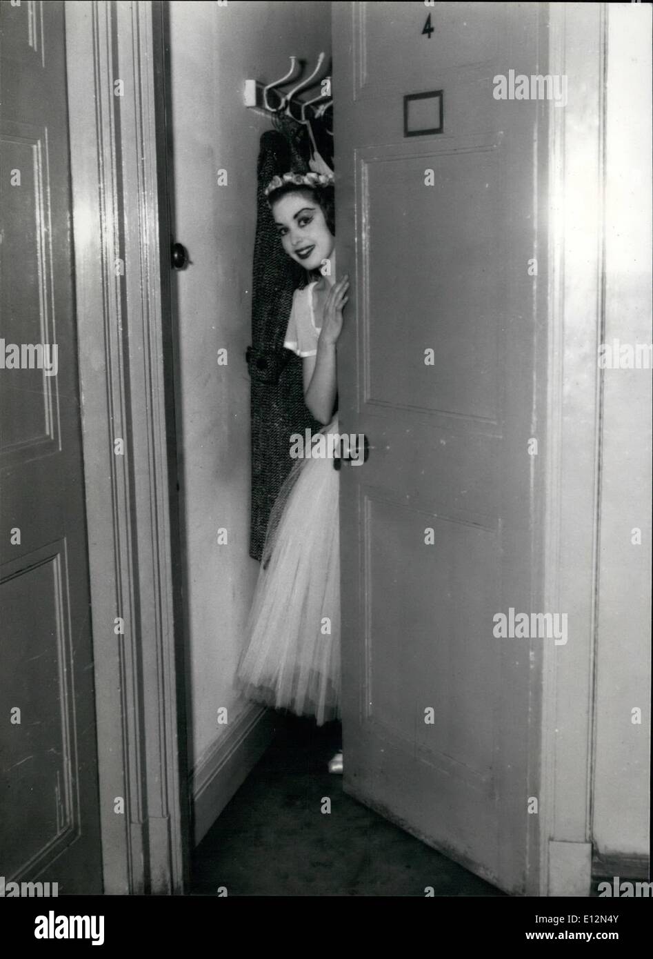 Feb. 24, 2012 - Susan Alexander peeps round her dressing room door at ...