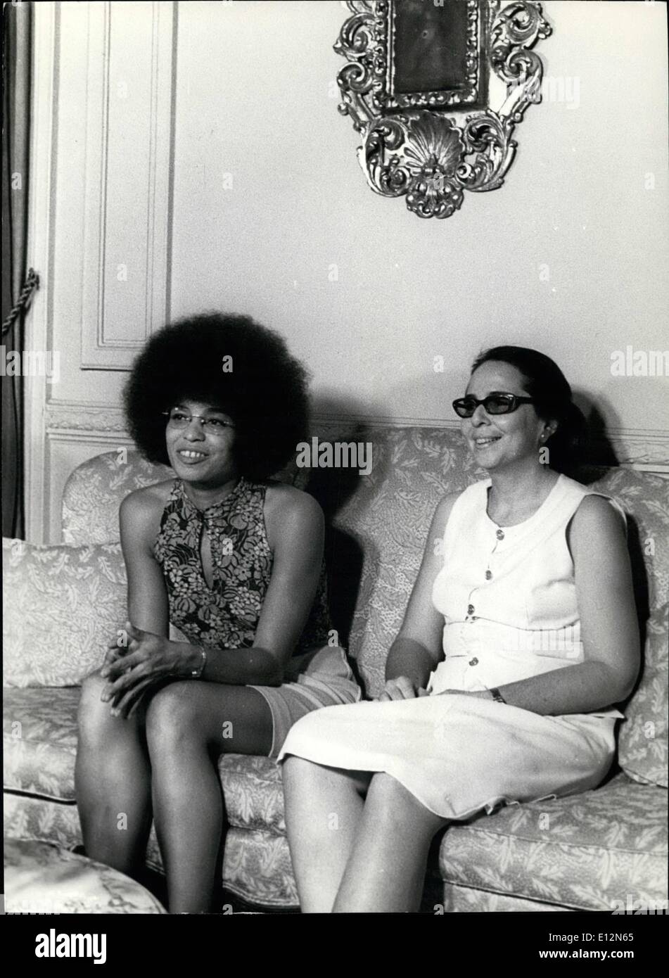 Oct 1972 angela davis vilma espin hi-res stock photography and images ...