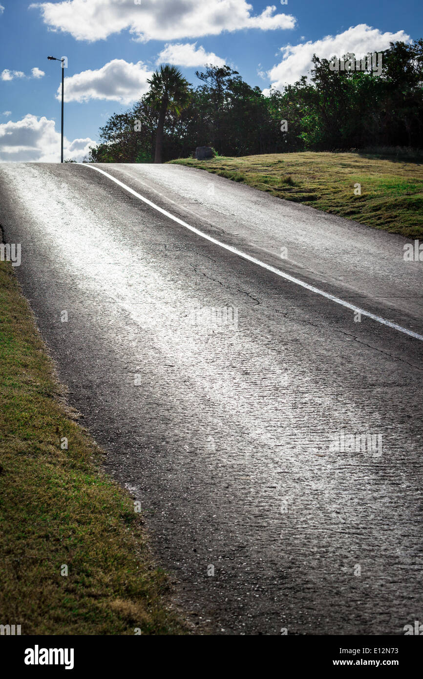 Sunny day highway hi-res stock photography and images - Alamy