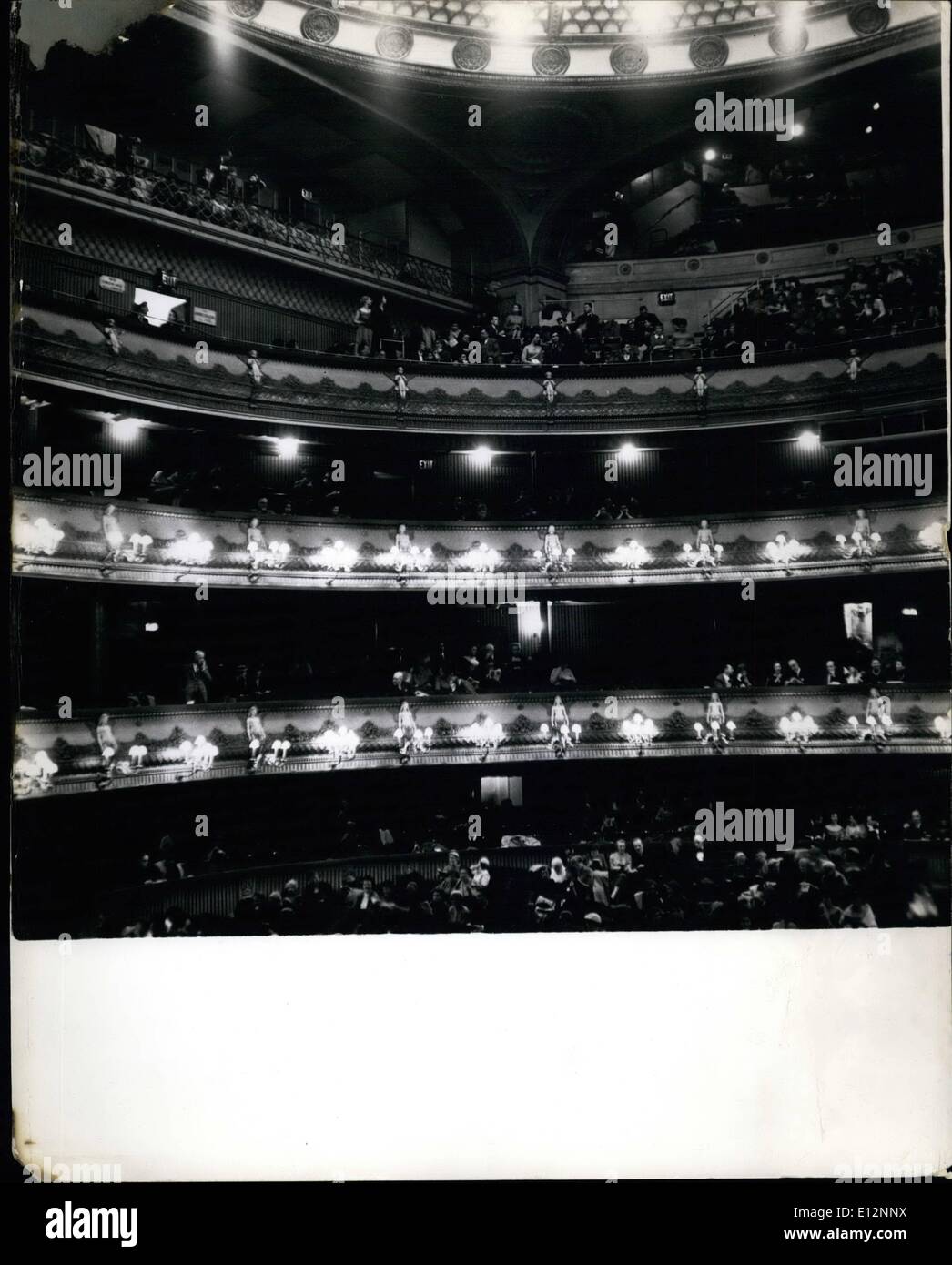 Opera house garden hi-res stock photography and images - Alamy